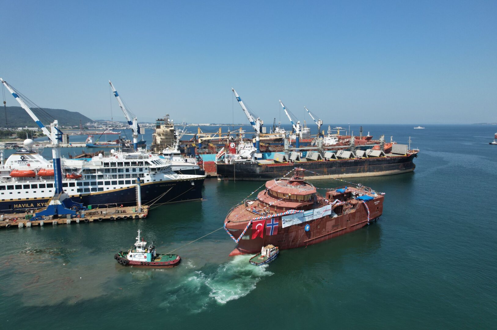 MT1217 Frøyanes - Trawler & Crab Catcher - launched at Tersan Shipyard ...